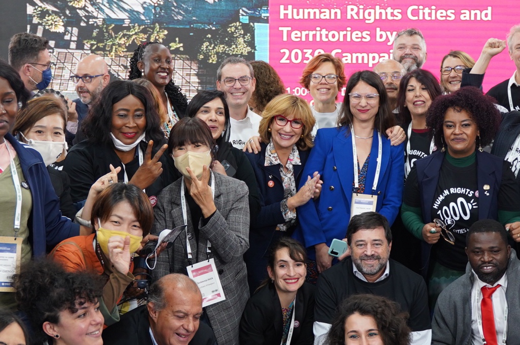 10, 100, 1.000 Ciudades de Derechos Humanos! Construyendo la ...